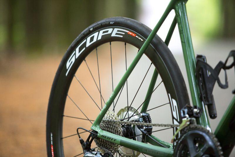 Knallen bergop, bergaf en door de polder - Scope R4D [Review] - Mantel